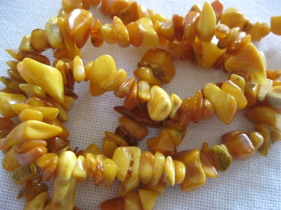 Rav halskjede lyse farger - Epla