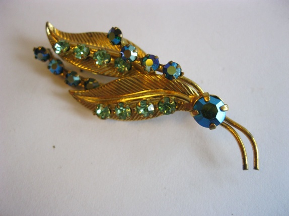 Tre gamle brosjer - Epla