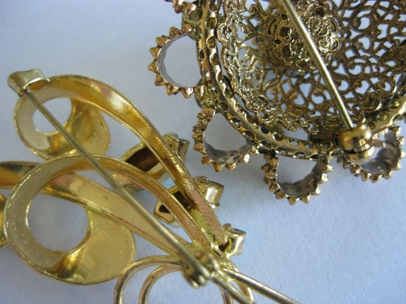 To gamle nåler glass og turkis - Epla