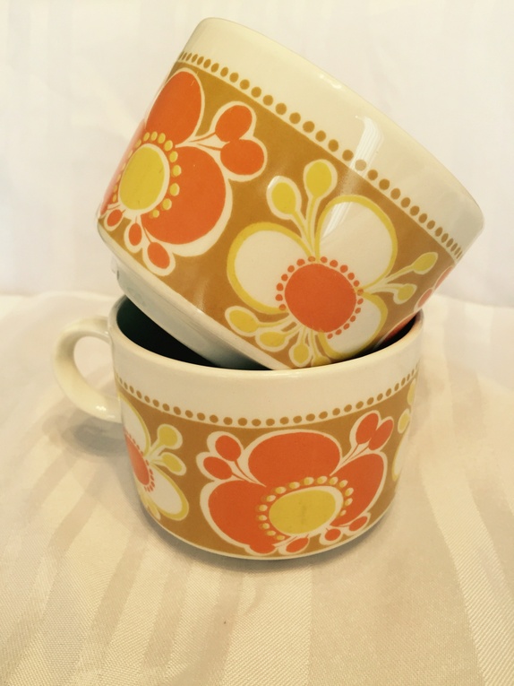 2 stk te-kopper fra Figgjo "Safran" - Epla