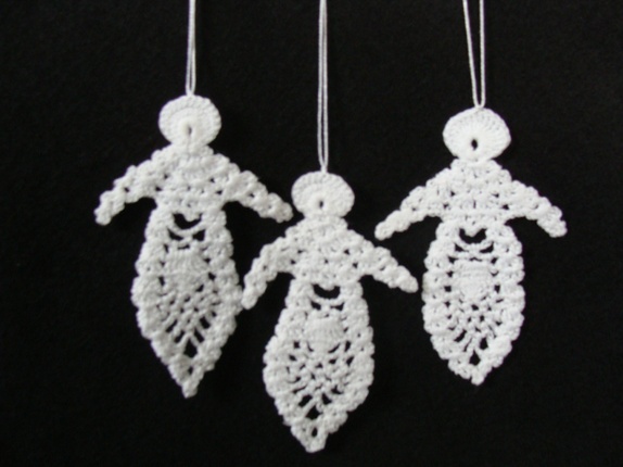Heklet Engler til juletreet. - Epla