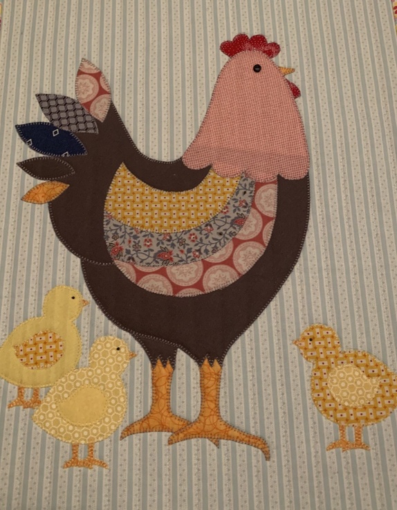 Påskeløper med hane og kylling applikasjon. - Epla