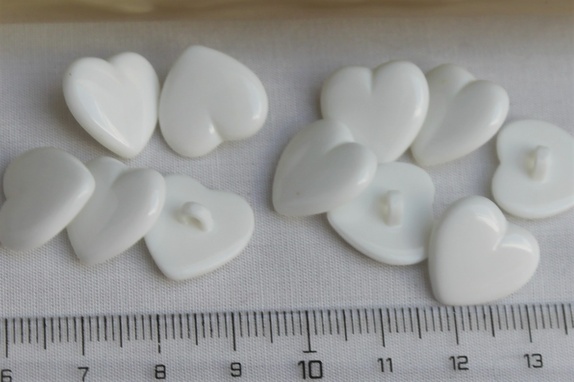 Hjerteknapper / hvite / 11 stk - Epla
