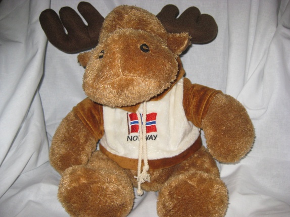 Kul elg med genser fra Voss - Epla