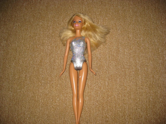 Barbie med badedrakt, SALG - Epla