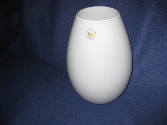 SALG 649,-Hvit vase - Cocoon. - Epla