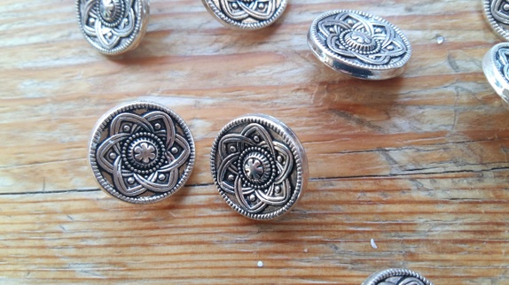 10 metallknapper sølv - skinnende. - Epla