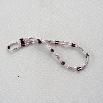 Magnet smykke i sølv / rosa perler. - Epla