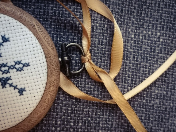 Brodert julepynt - Epla