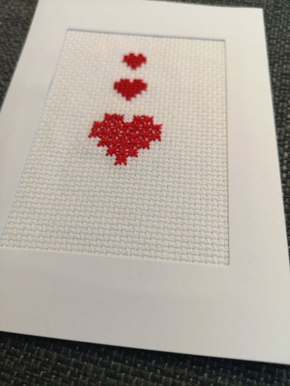 Kort med brodert motiv, hjerter - Epla