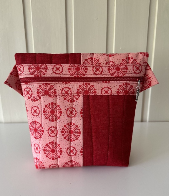 Toalettmappe kr. 235,- - Epla