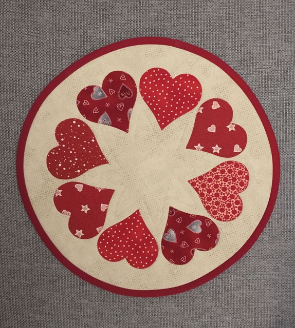 Rund duk/brikke kr. 235,- - Epla