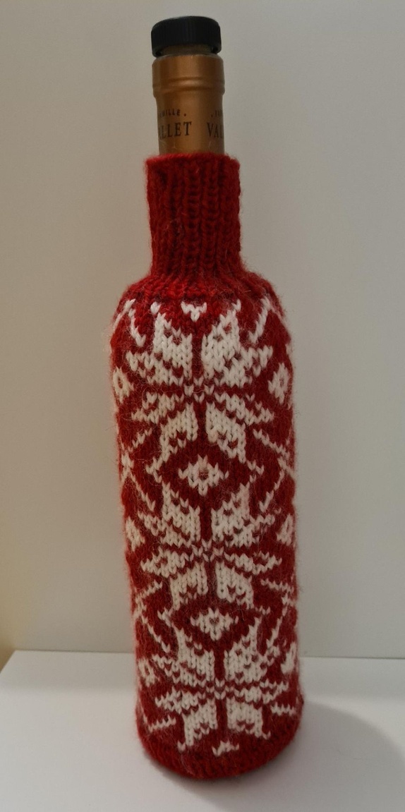 Trekk til vinflaske med Norsk mønster - Epla