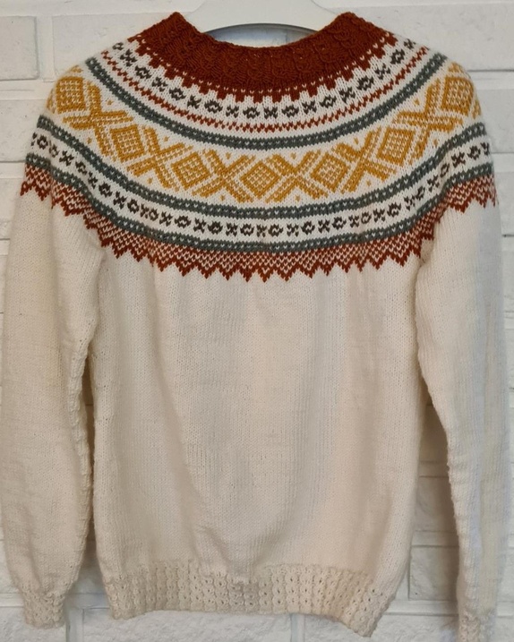 MARIUS genser med rundt bærestykke - Epla