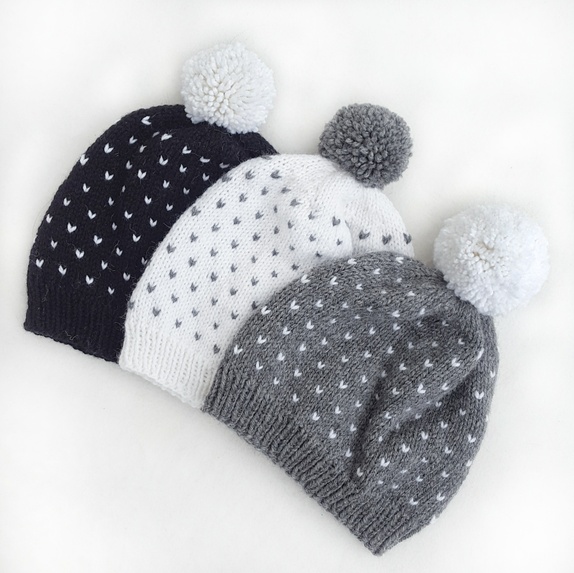 Lue med dusk. Hvit. - Epla