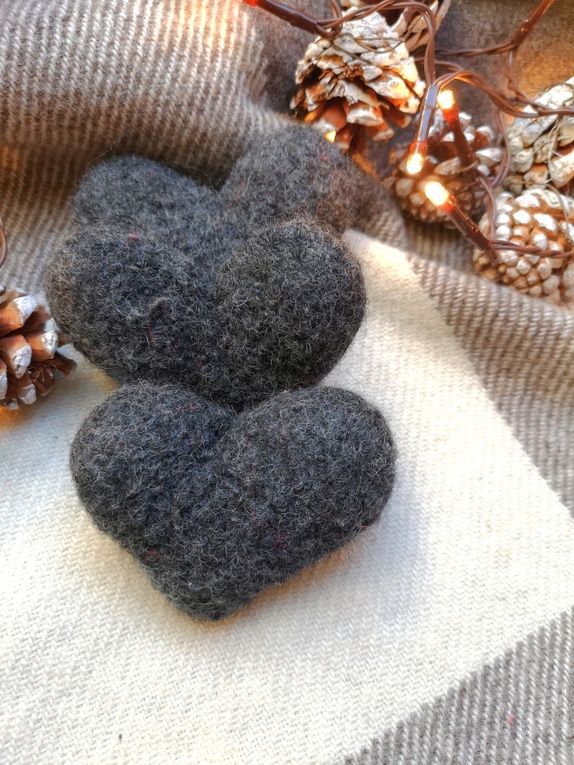 3 tovede hjerter, grå - Epla