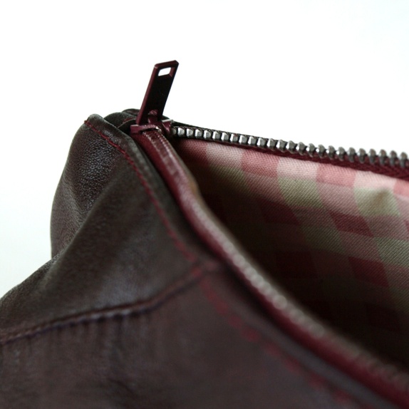 Toalettmappe / pung i skinn - lilla - Epla