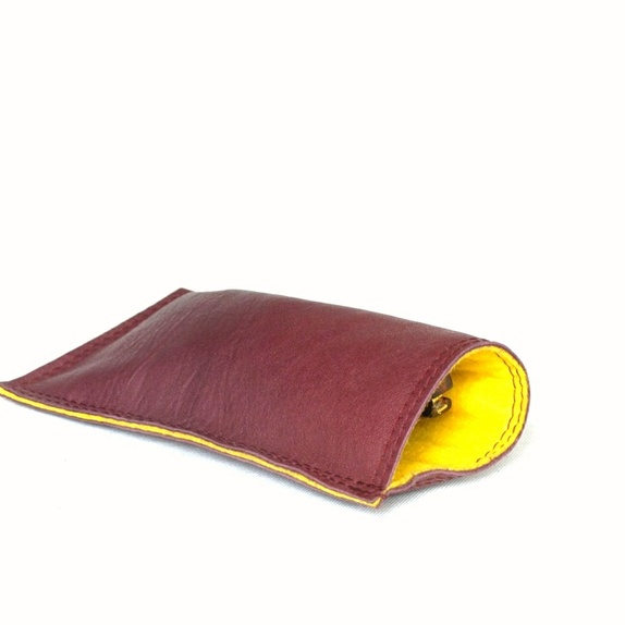 Brilleetui i skinn - vinrød - Epla