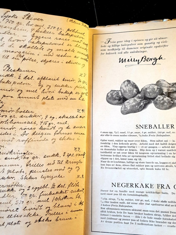 Gammel kokebok fra Freia - Epla