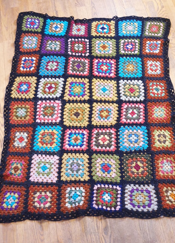 Heklet, retro koseteppe - Epla