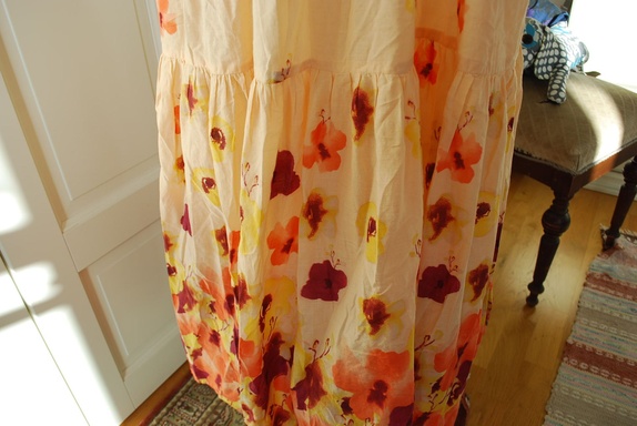 LOPPEKUPP: By TiMo lang kjole, str L - Epla