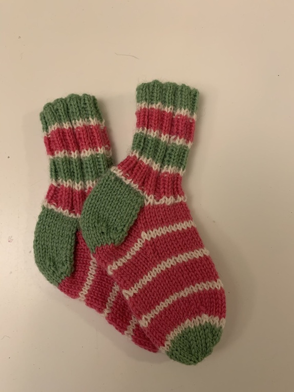 Sokker grønn/rosa/hvit-stripete str 19-21 - Epla