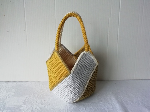 Veske i tunisisk hekling - Epla