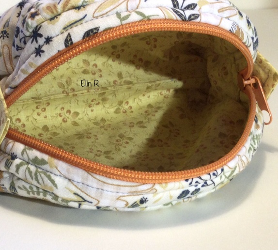 «Haredans» - Toalettmappe - Epla