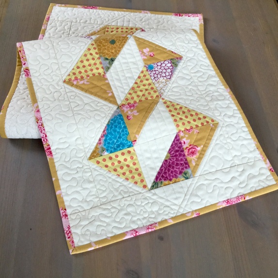 "Twist» - Patchwork duk i gult - Epla