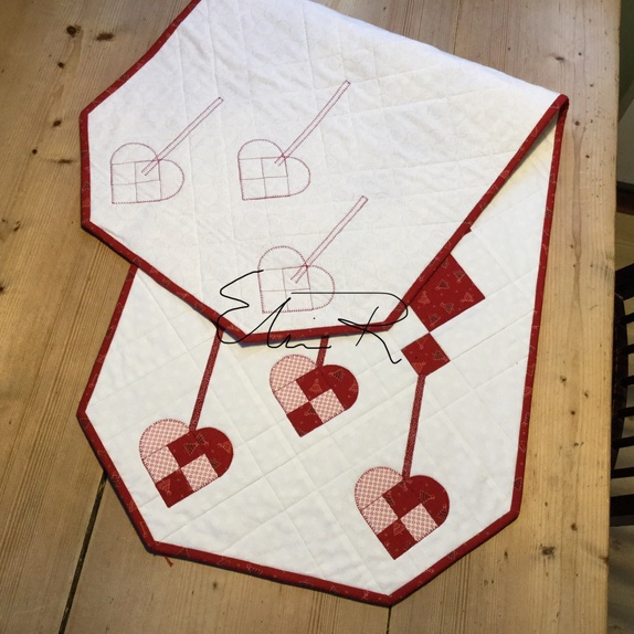 "Hjertefryd» - Patchwork juleduk - Epla