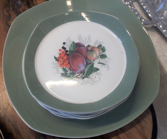 Fruktfat og asjetter ( figgjo ) - Epla