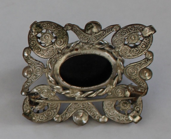 En gammel brosje - Epla