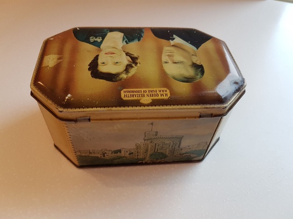 Teboks Souvenir fra kroningen til Dronning Elisabeth - Epla