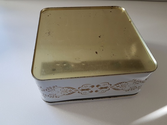 Stor kakeboks m barokk motiv - Epla