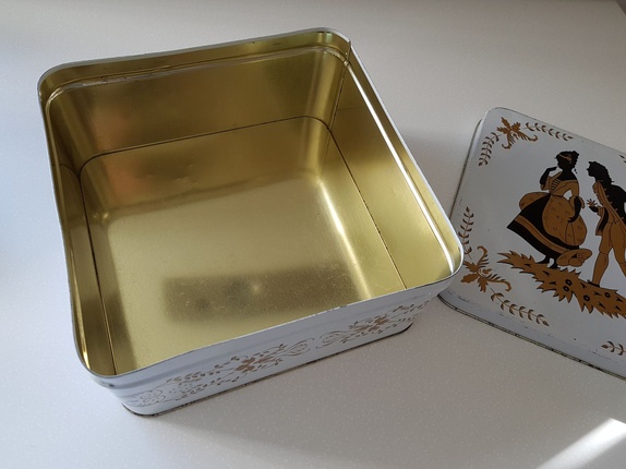 Stor kakeboks m barokk motiv - Epla