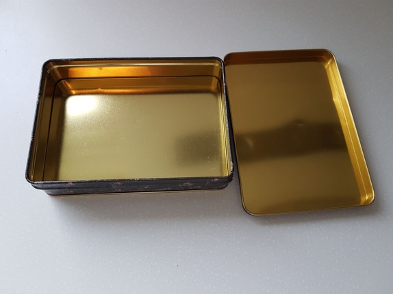 Liten søt metallboks til sjokolade - Epla