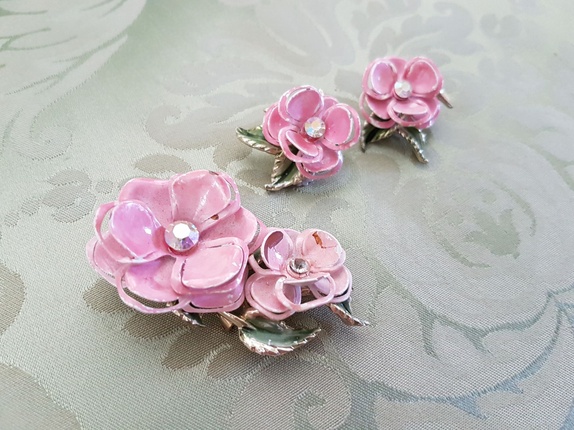Vintage Rosa Øredobber og Brosje - Epla