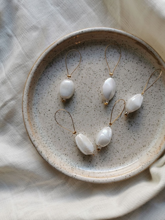 4 pk hvite perler - Epla