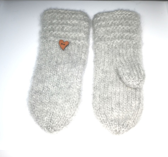 Lys Grå m/Lys Brunt Hjerte .Tova supertykke votter - Epla