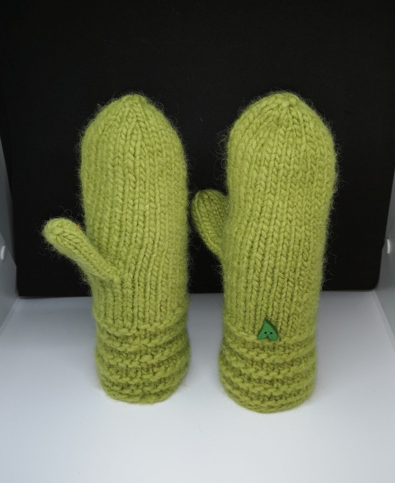 Lime m/Grønt Hjerte .Tova supertykke votter - Epla