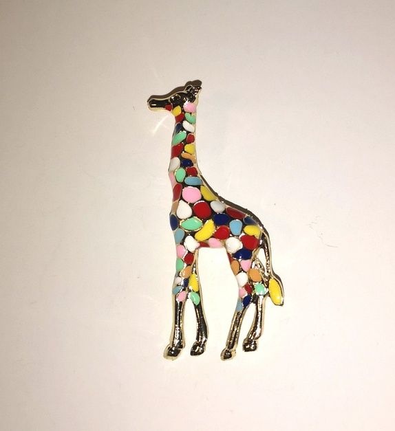 Sjiraff Gullfarget Brosje / Nål. - Epla