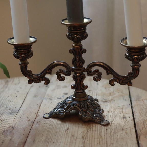 Gammel kandelaber i messing - Epla