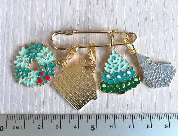 Fredelig jul på brosje - Epla