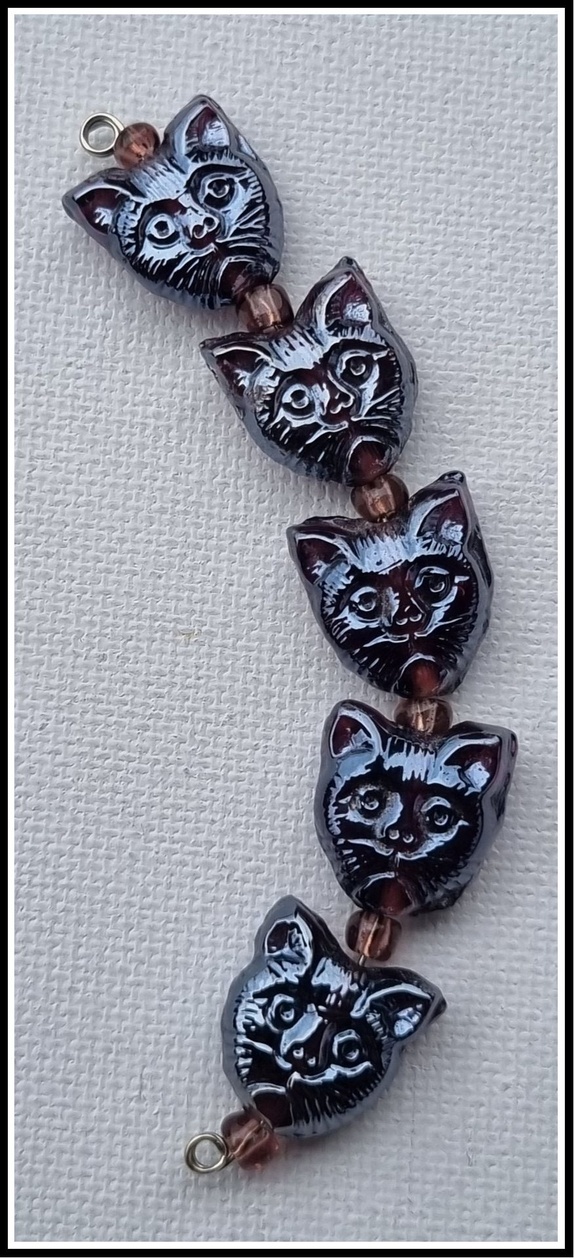 Mørk lilla katteperler SALG - Epla