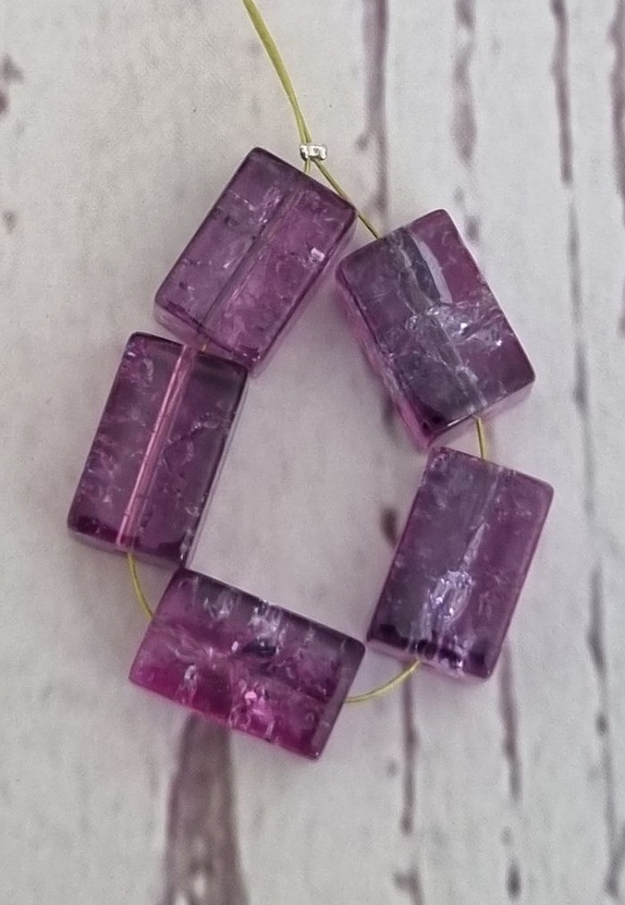 Kube krakkelerte perler - Epla