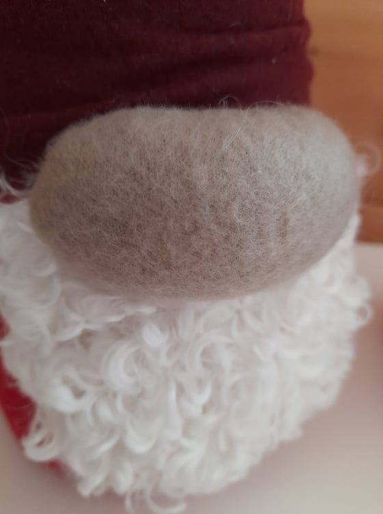 Håndlaget Julenisse-SALG 50 KR. - Epla