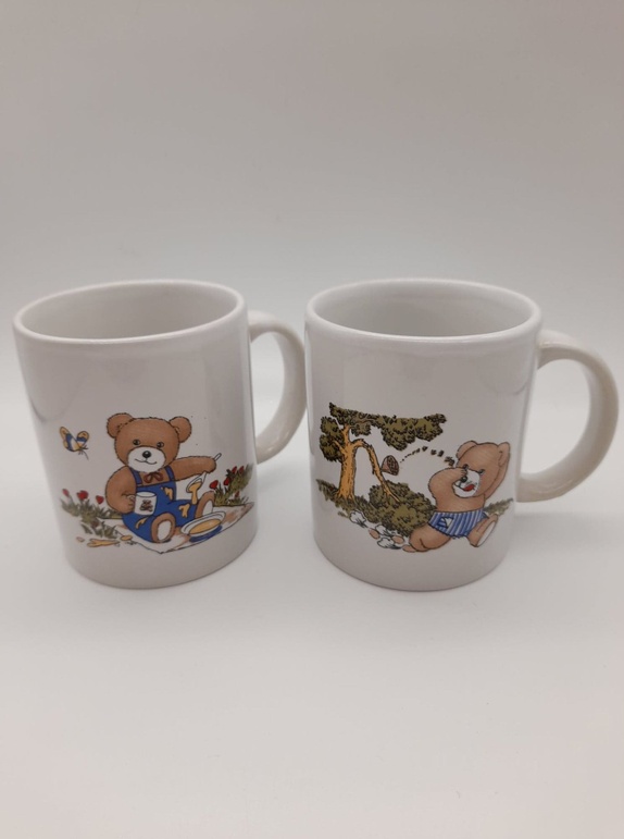 2 vakre barnekopper - Epla