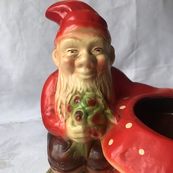 Eie nisse m. blomster og sopp - Epla