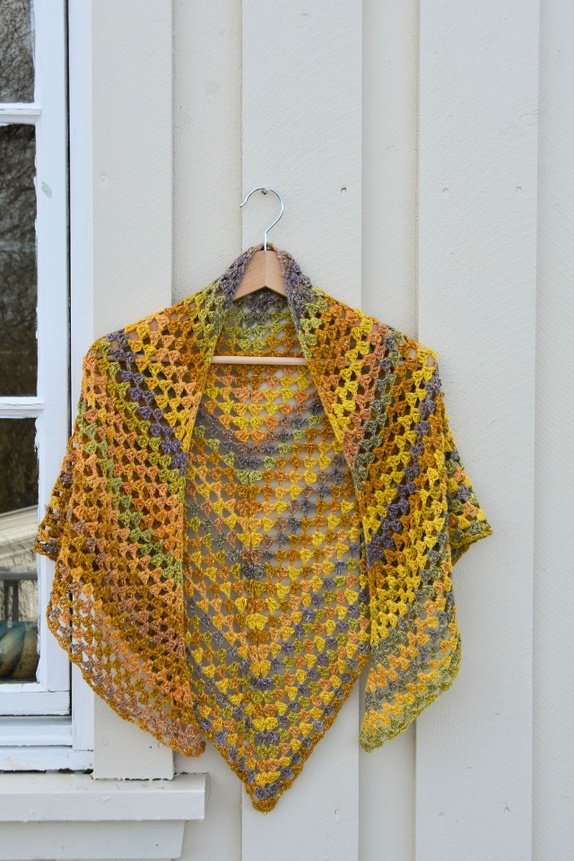 Hjemme heklet skjerf, sjal - Epla