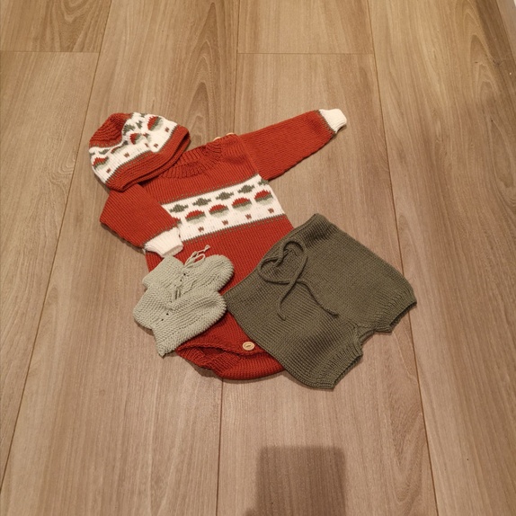 Babysett str 6 mnd - Epla